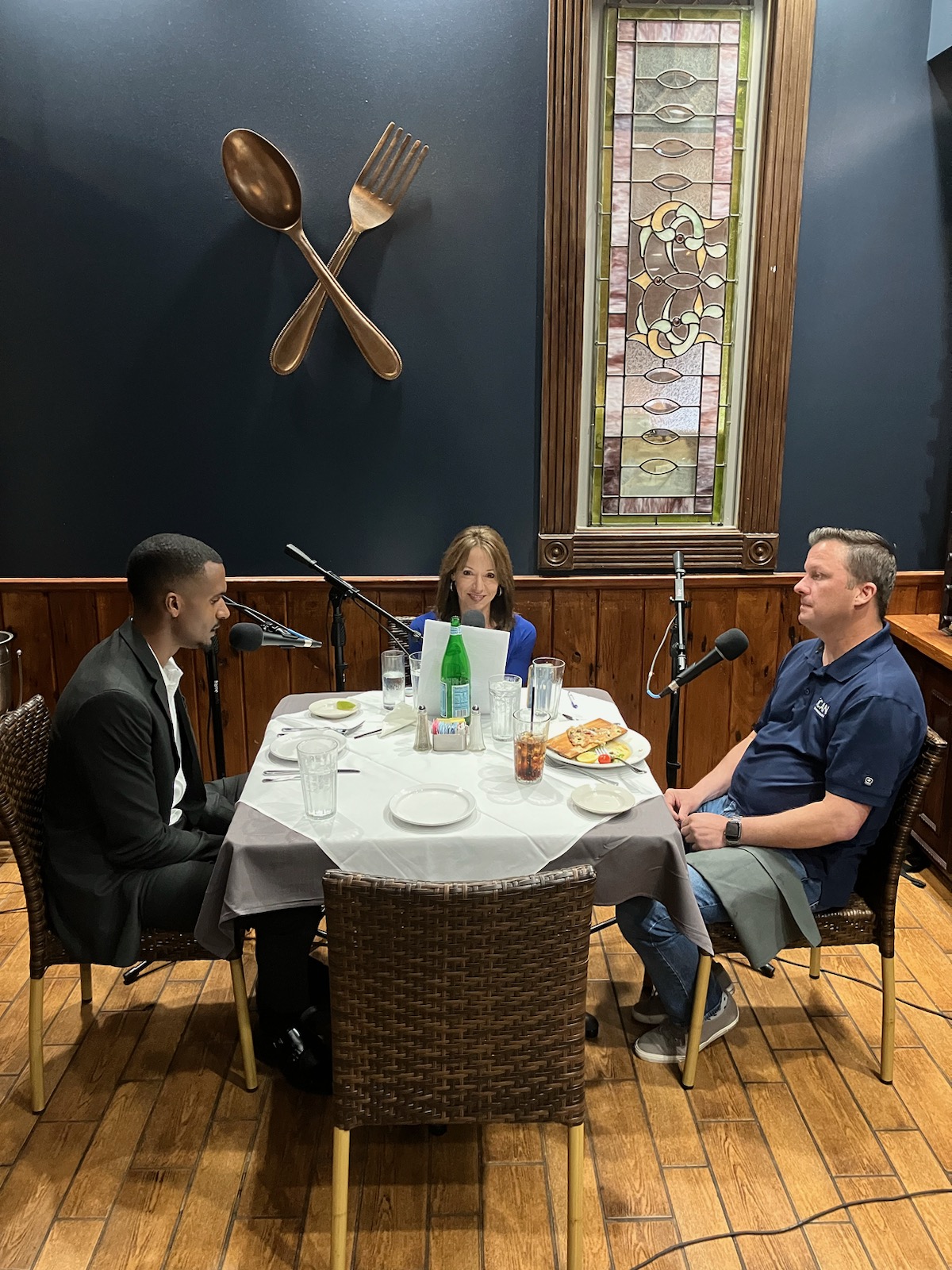 AI Does Your Laundry – Out to Lunch – It's Baton Rouge